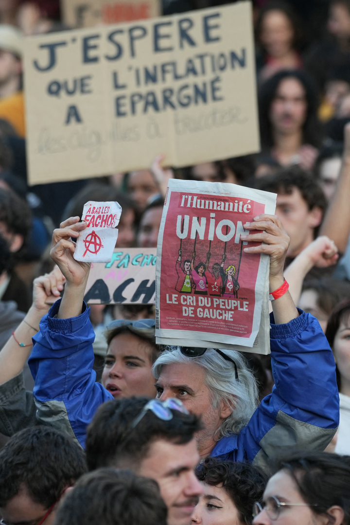 Législatives en France : les gauches trouvent un accord et appellent à ...