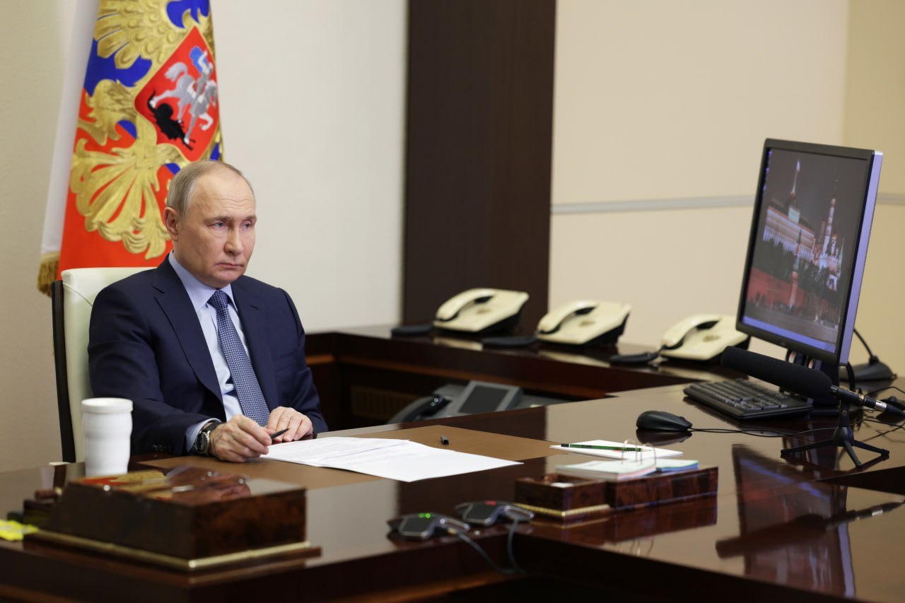 Vladimir Poutine participe à une réunion élargie du présidium du ...