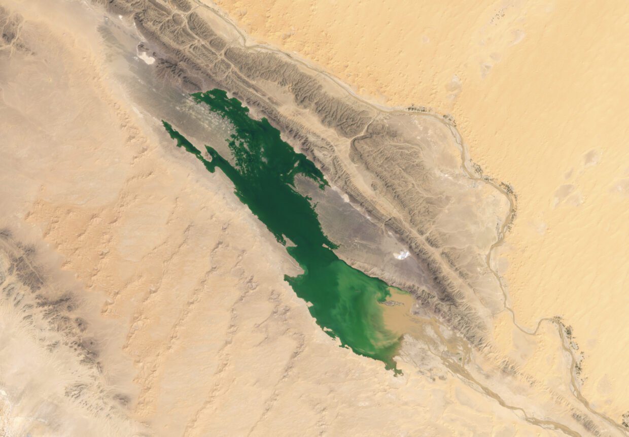 Capturé par la NASA, un lac émerge dans le Sahara algérien — RT en français