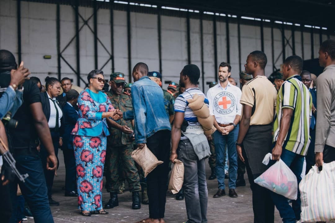 RDC : arrivée à Kinshasa d’un premier groupe de soldats et de policiers congolais évacués de la ...