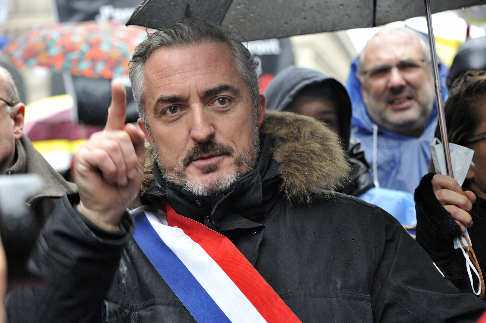 Stéphane Ravier appelle à l’union des droites pour les municipales 2026 ...