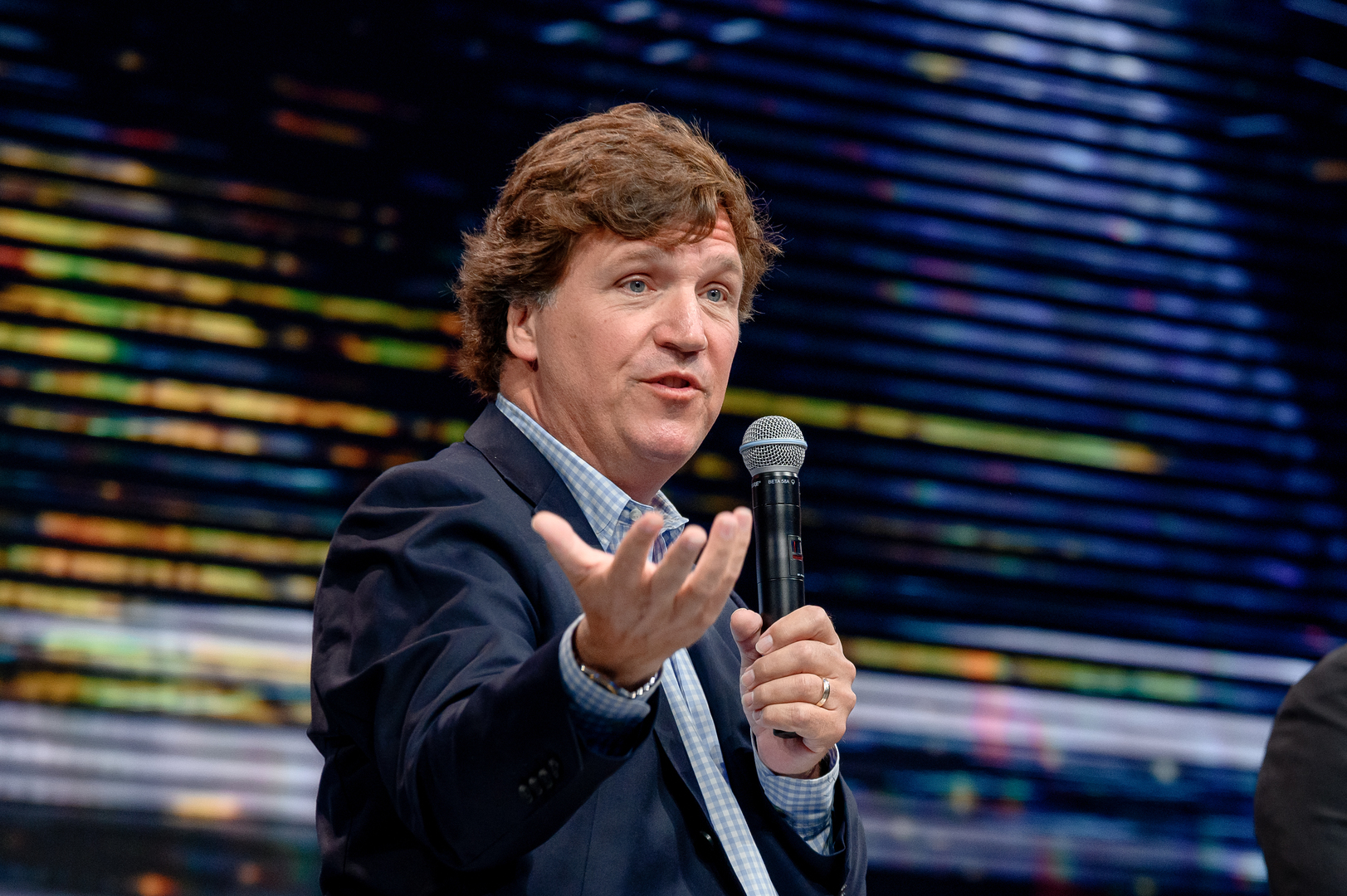 Poutine «a fait un excellent travail pour la Russie», estime Carlson ...