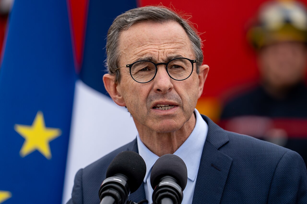 Municipales 2026 : la droite érige un cordon sanitaire contre LFI — RT ...