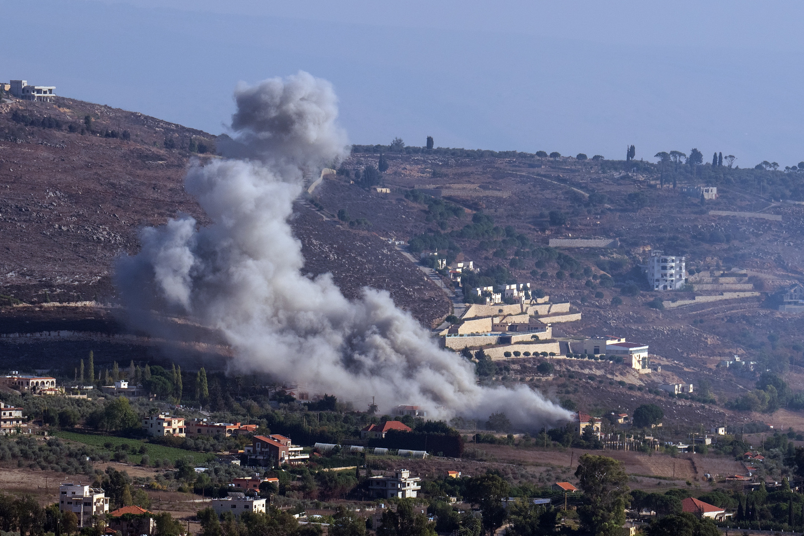Sud-Liban : Israël affirme avoir frappé un centre de commandement du ...