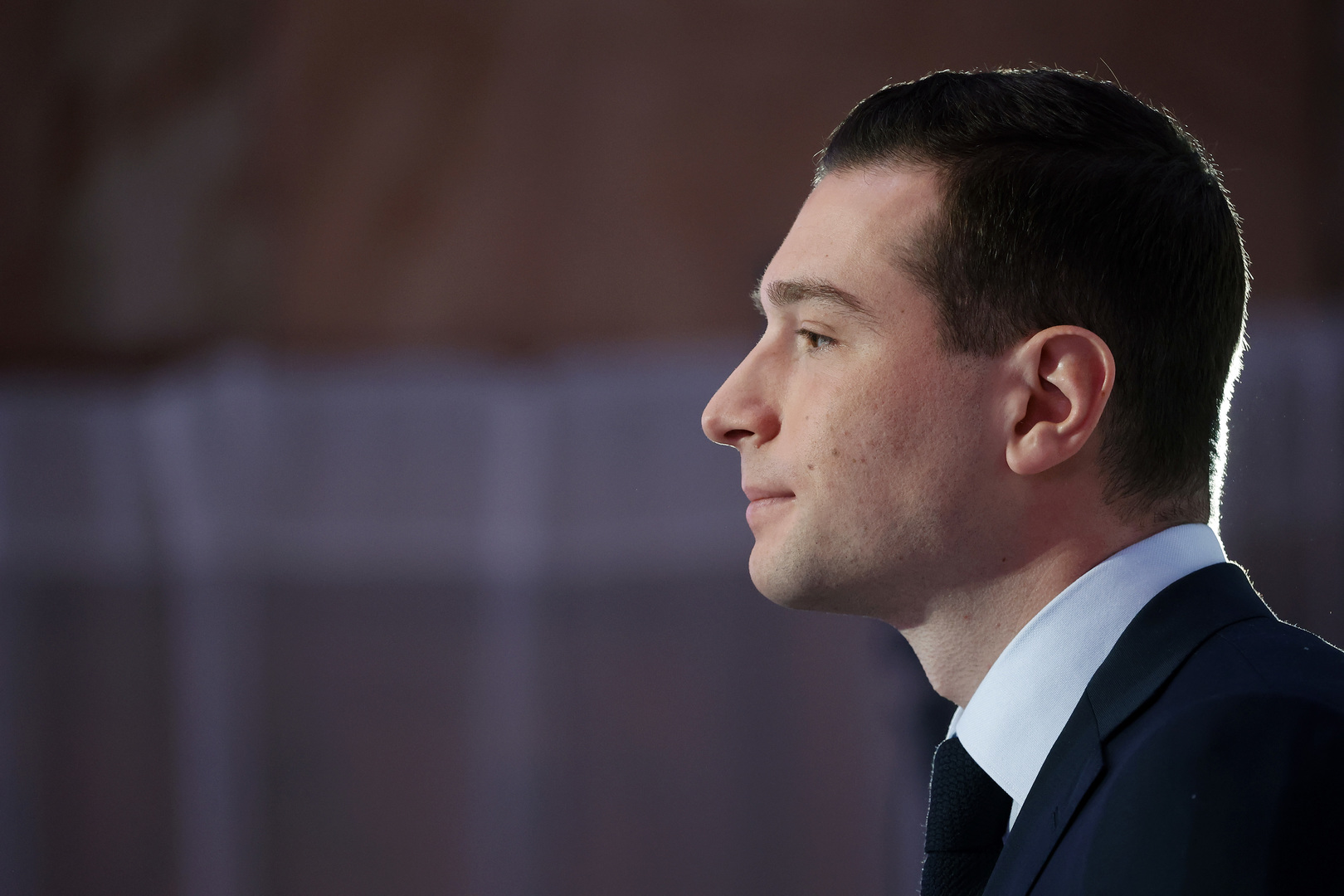 Censure, union des droites et tensions politiques, Jordan Bardella fait ...