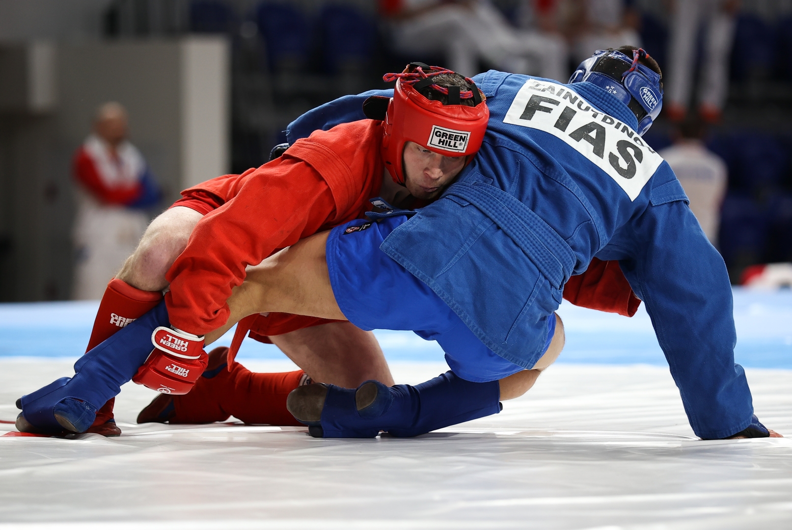 Sambo : les athlètes russes pleinement réintégrés dès 2026 — RT en français
