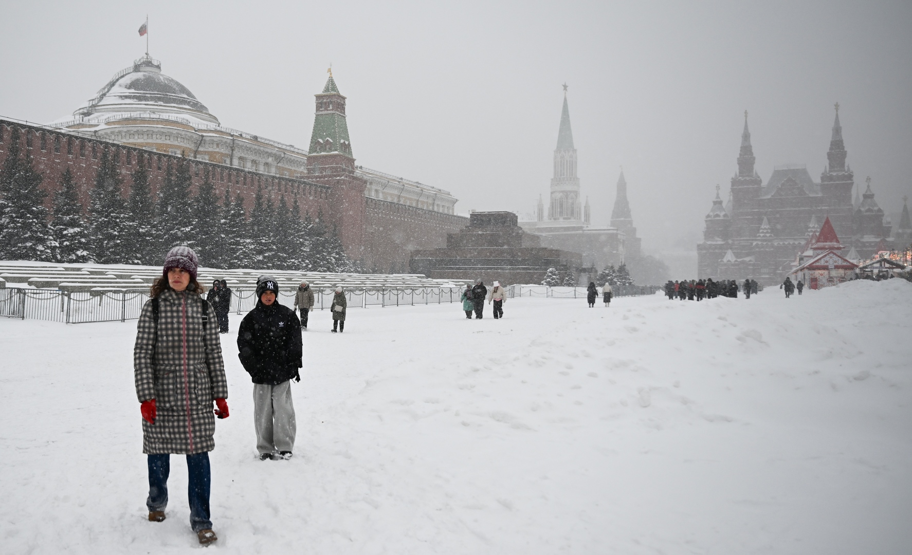 Moscou ensevelie sous la neige : la Russie mobilisée face au cyclone ...