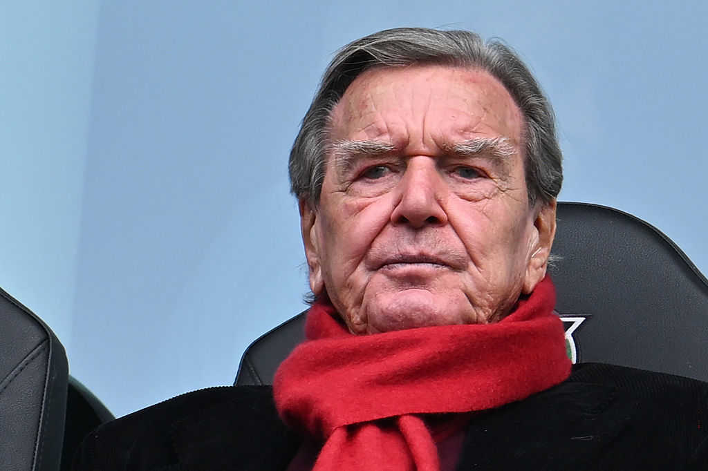 L'ancien chancelier allemand Gerhard Schroder serait en visite à Moscou ...