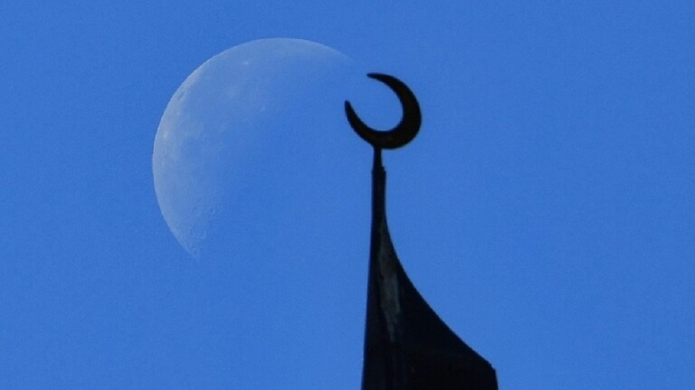 مركز الفلك الدولي الجمعة 21 أبريل عيد الفطر فلكيا Rt Arabic