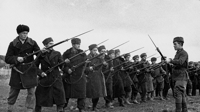 How the USSR mobilized the nation to fight and defeat Nazi Germany ...