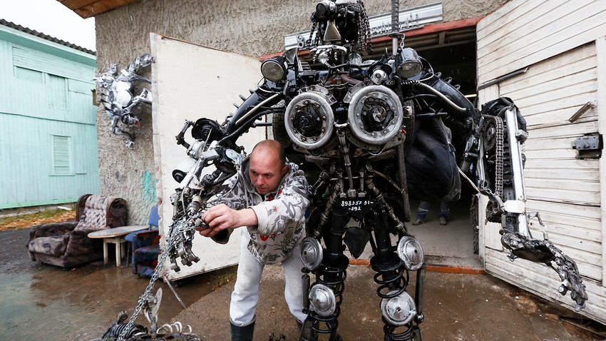 Why is a Russian mechanic building an army of robots in Siberia ...