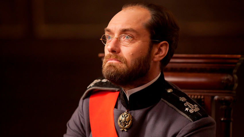 9 Hollywood actors who played Russians and nailed it! - Russia Beyond