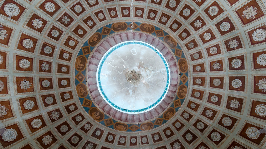 7 meditative photos of ceiling domes that look like the sky - Russia Beyond