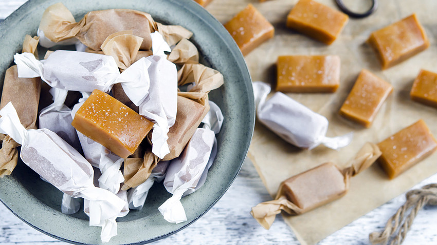 Soviet candies: How to make milk caramel that lasts forever - Russia Beyond