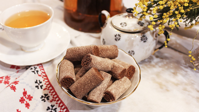 How to prepare Soviet candies with a peanut flavour - Russia Beyond