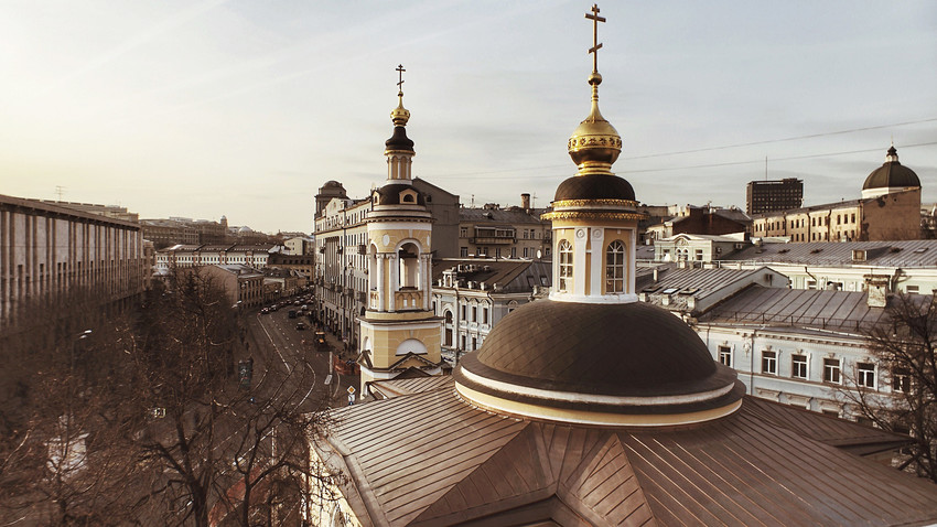 ФОТОГАЛЕРИЯ: Как един московчанин се бори за съхранението на града си с ...