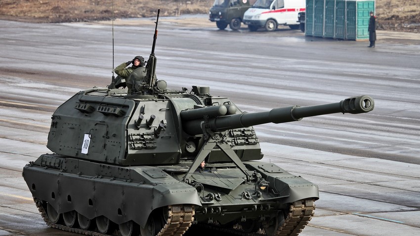 ‘Martillos de acero’: así disparan los poderosos obuses rusos (Vídeo ...