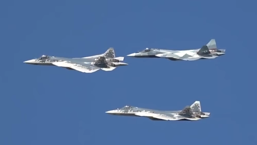 ¡GUAU! Estos fueron los mejores momentos del caza Su-57 en el salón ...