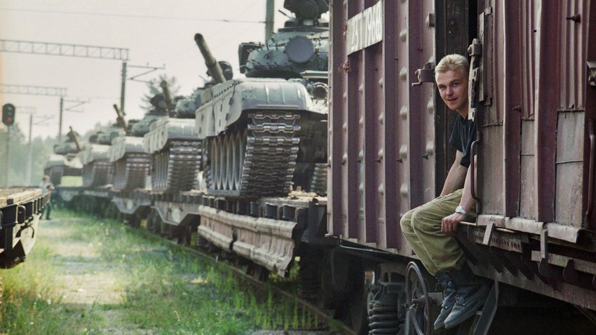 How the USSR pulled its troops from Eastern Europe - Russia Beyond