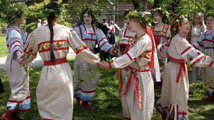 Tout ce que vous devez savoir sur les danses folkloriques russes ...