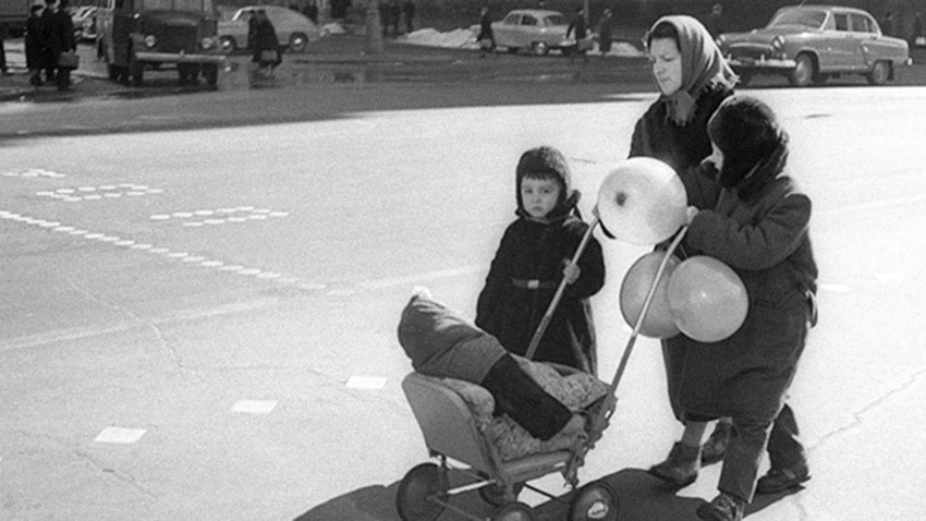 Soviet Moscow of the 1950-70s by Boris Kosarev (PHOTOS) - Russia Beyond