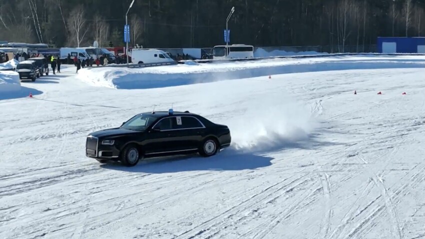 Russisches Luxusauto-Rennen (VIDEO) - Russia Beyond DE