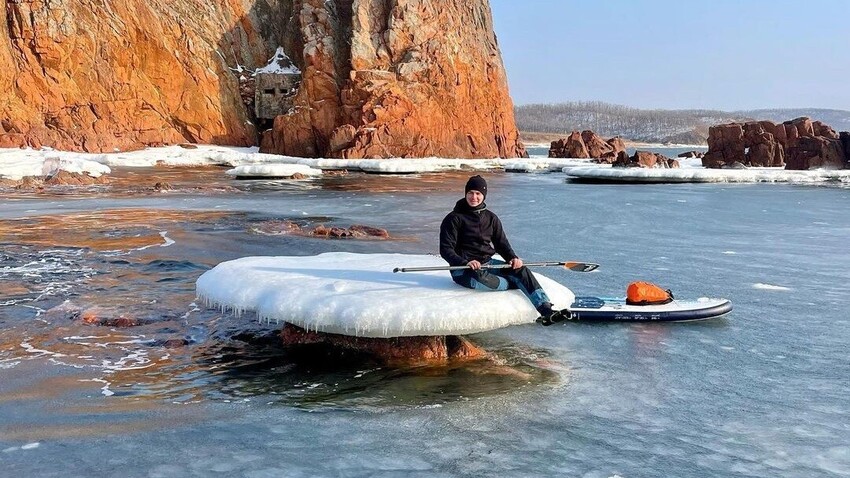 Würden Sie in einem winterlichen Meer paddeln? (VIDEO) - Russia Beyond DE
