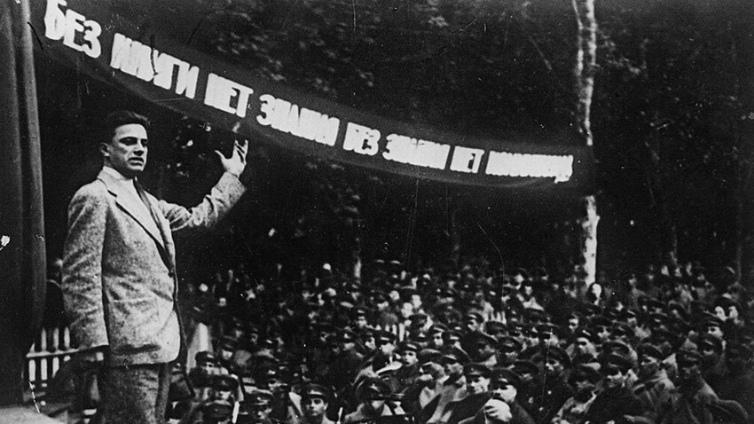 Koliko je bil Majakovski podoben tipičnemu Raku? - Russia Beyond Slovenija